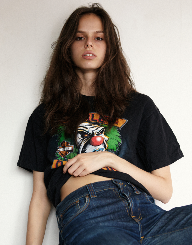 classify beautiful israeli model